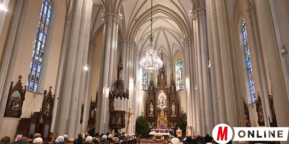 Betlehemezés az újvidéki Mária Neve Nagytemplomban – GALÉRIA | Magyar Szó