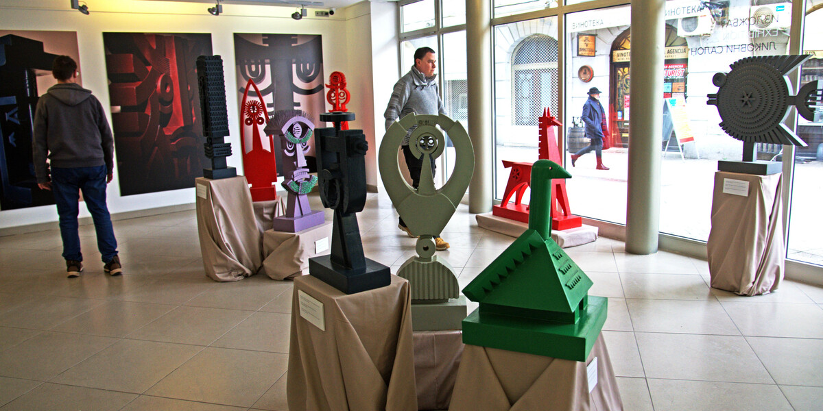 Redukált formák és zománcfesték | Magyar Szó