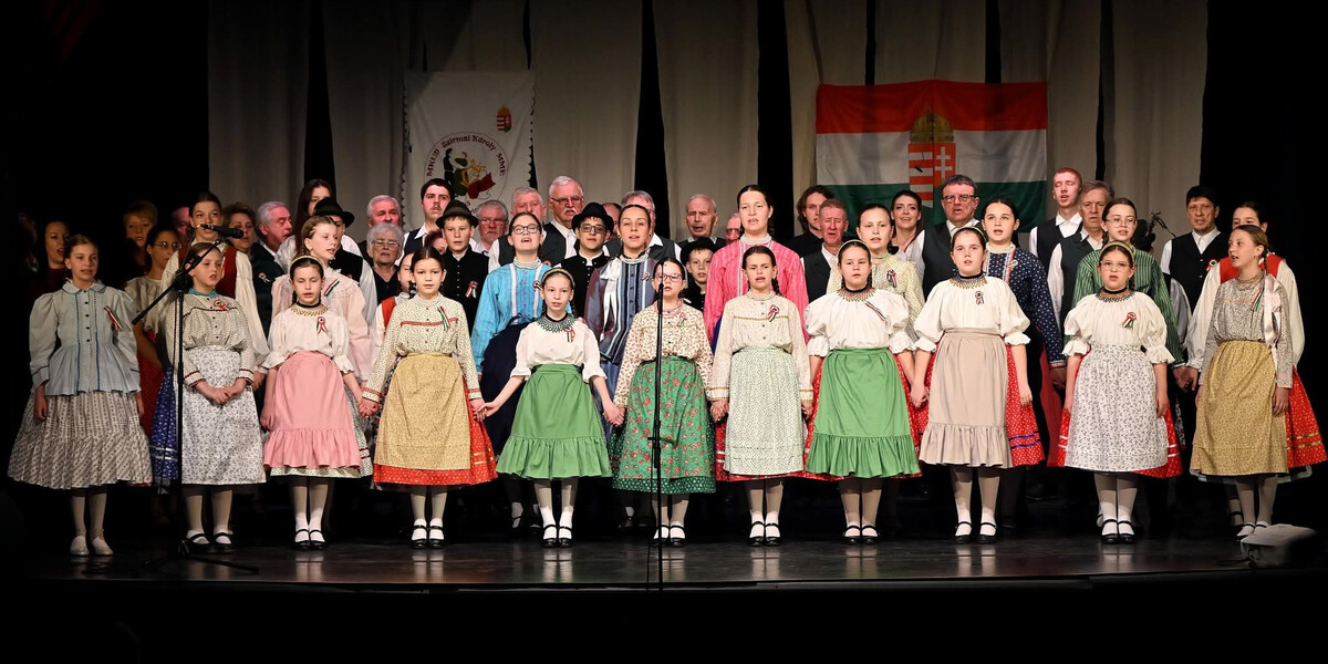 Talpra, Magyar! | Magyar Szó